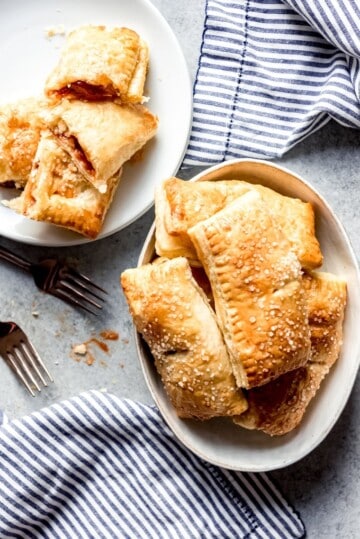 Guava Cream Cheese Cuban Pastries (Pastelitos de Guayaba y Queso ...