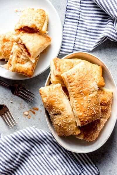 Guava Cream Cheese Cuban Pastries (Pastelitos de Guayaba y Queso ...