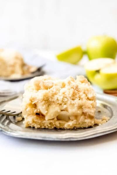 German Apple Cake with Streusel Topping (Apfelkuchen mit Streusel ...