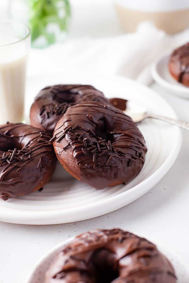 Baked Chocolate Donuts - House of Nash Eats