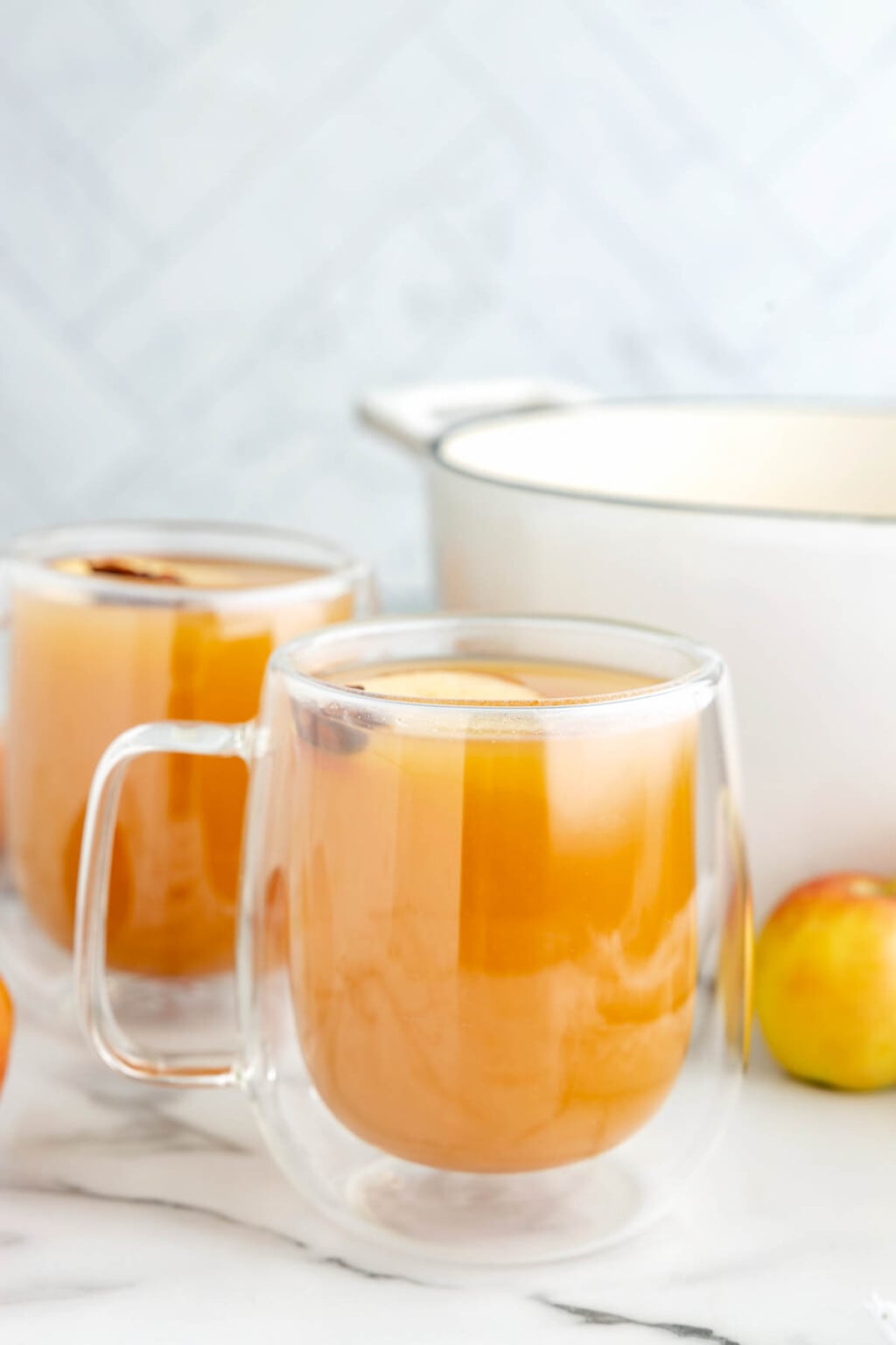 Best Wassail Recipe (Traditional Holiday Drink!) - House of Nash Eats