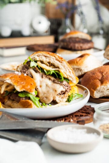 Juicy Lucy Burger Recipe (Cheese on the Inside!) - House of Nash Eats