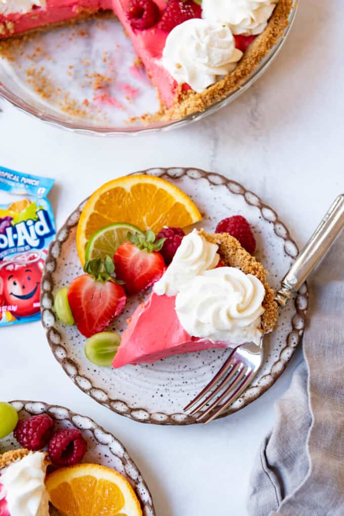 Easy No-Bake Kool-Aid Pie (any flavor!)