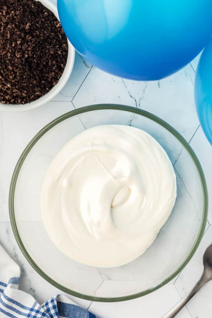 How to Make Oreo Balloon Bowls - House of Nash Eats