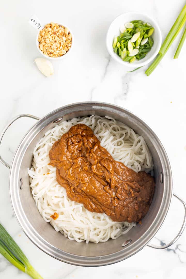 Easy Thai Peanut Sauce Noodles - House of Nash Eats