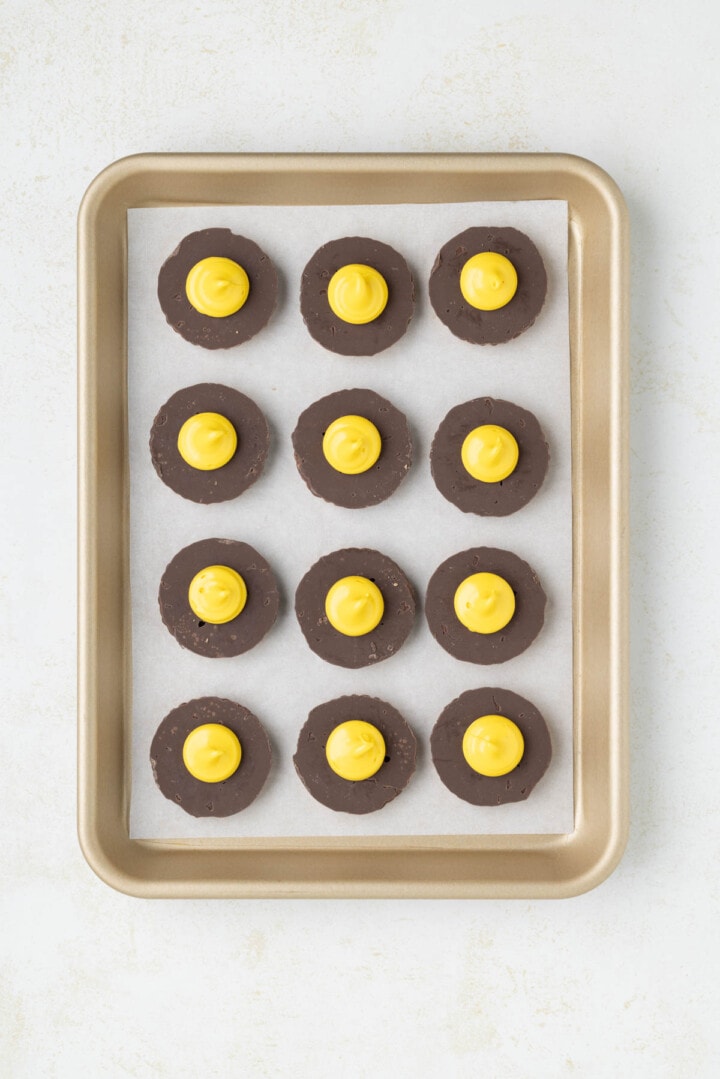 Easy Pilgrim Hat Cookies - House of Nash Eats